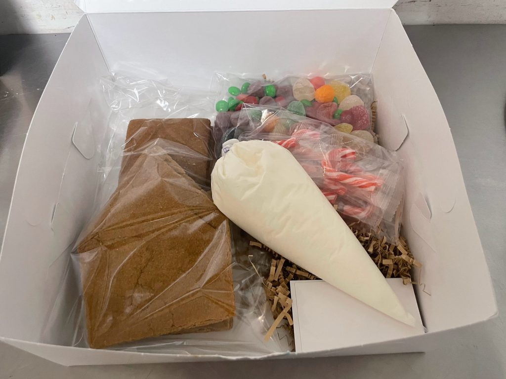 1 Gingerbread House Kit - Pizzaco